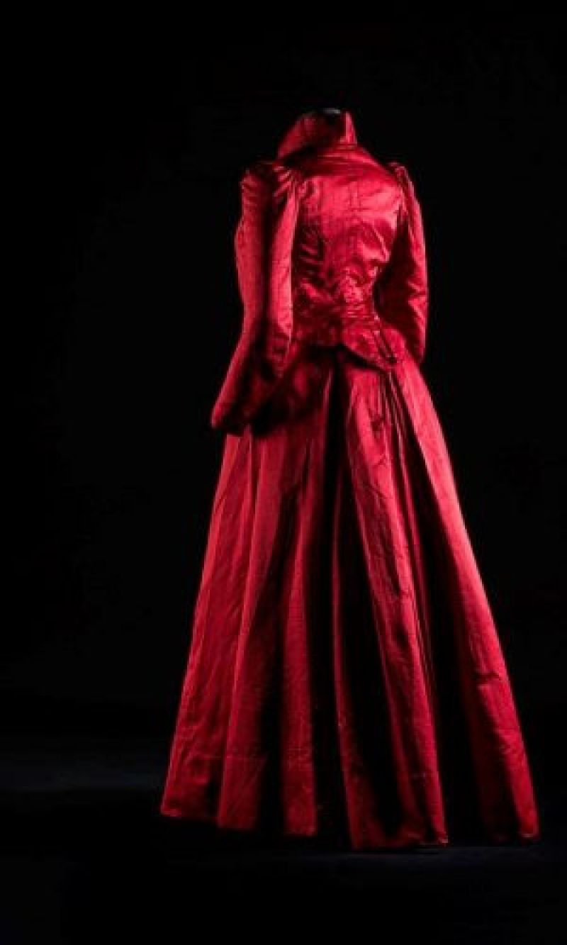 Hardy and Costume: An Interactive Workshop